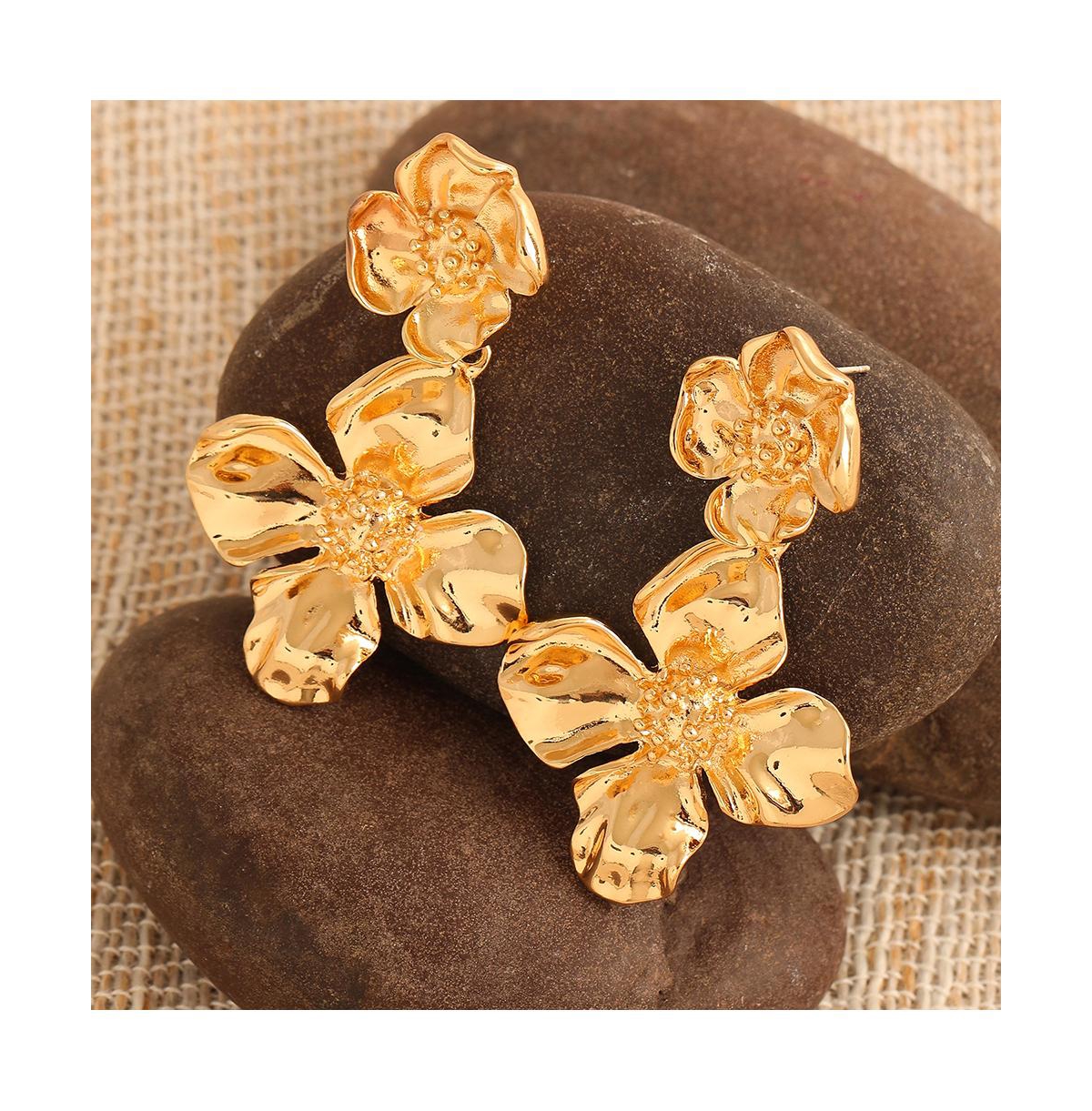 Click here for Sohi Womens Flower Drop Earrings - Gold prices