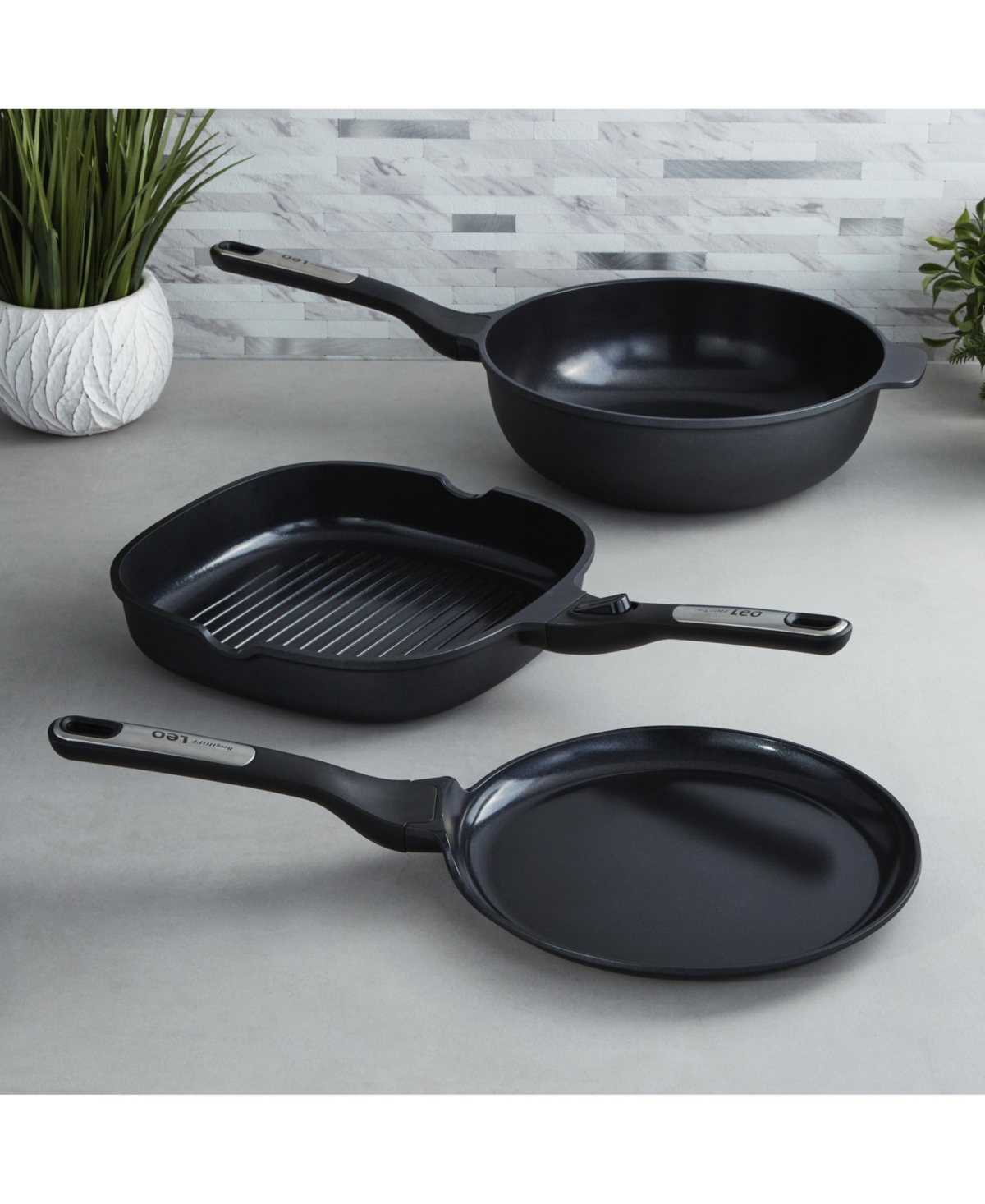 Click here for BergHOFF Leo Phantom 3pc Nonstick Ceramic Specialt... prices
