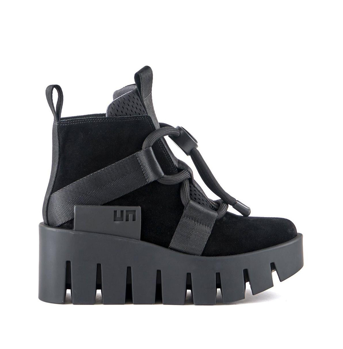 Click here for United Nude Womens Grip Nomad Lo Ii - Black prices