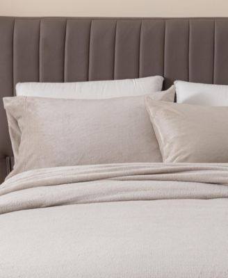Click here for Linery Co. Ultra Soft Velvet Plush Solid Sheet Set prices