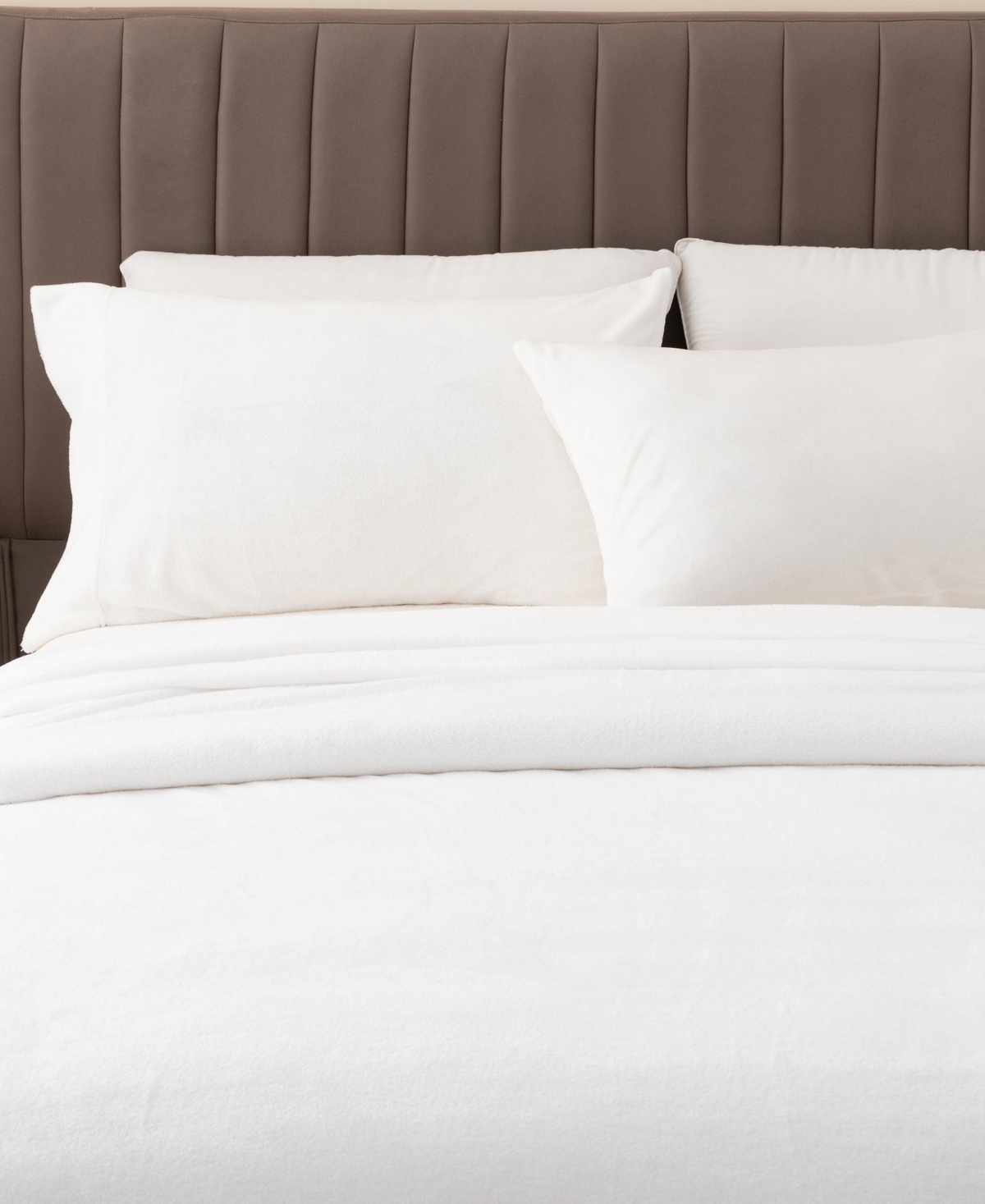 Click here for Linery & Co. Ultra-Soft Velvet Plush Solid Sheet S... prices
