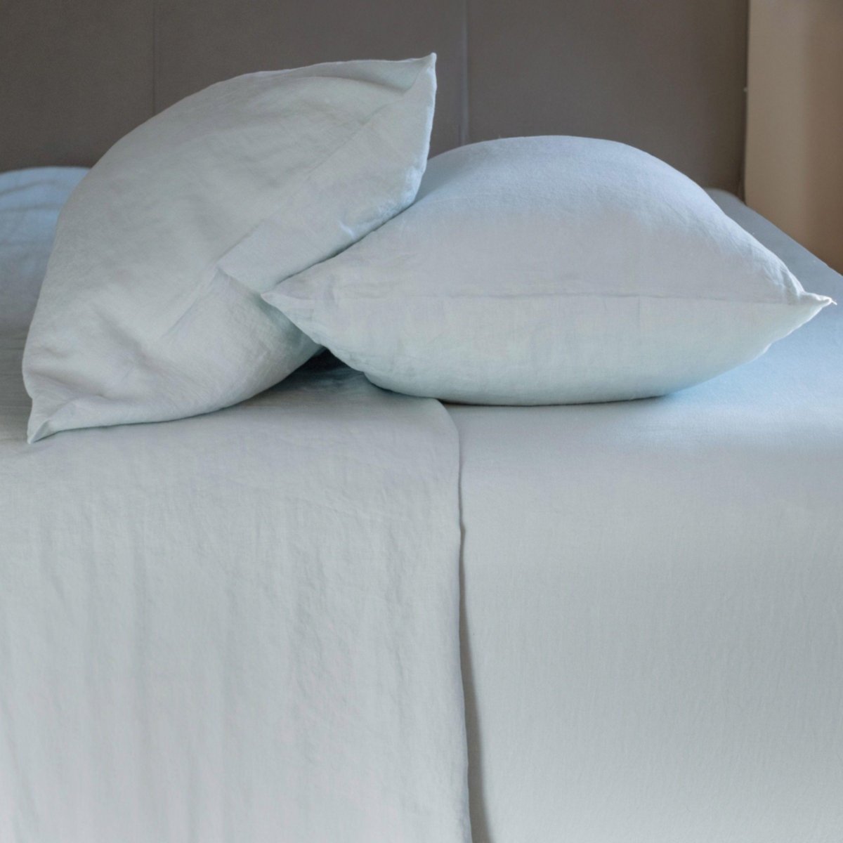 Click here for 100 French Linen Pillowcase Set - King - Wave prices