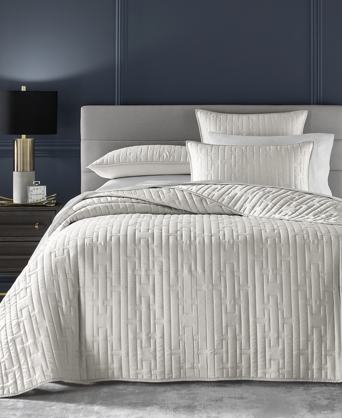 Click here for Hotel Collection Chain Links Coverlet Set  Full/Qu... prices