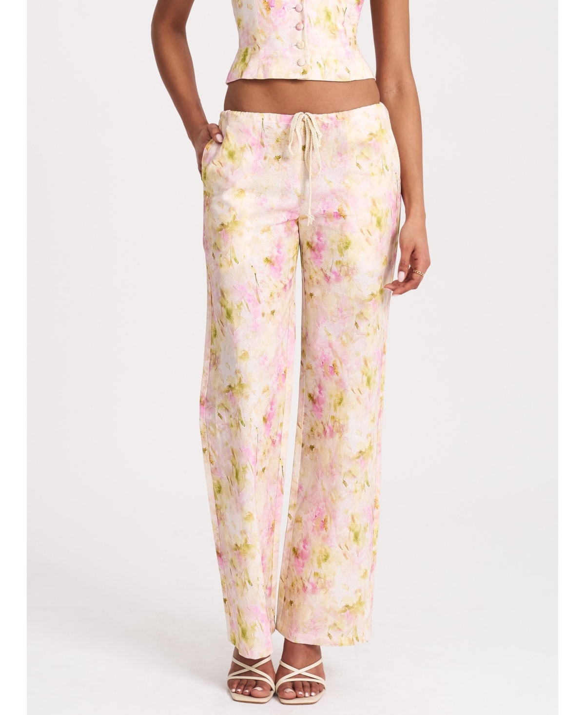 Click here for Miss Circle Womens Laureen Pink Floral Print Linen... prices