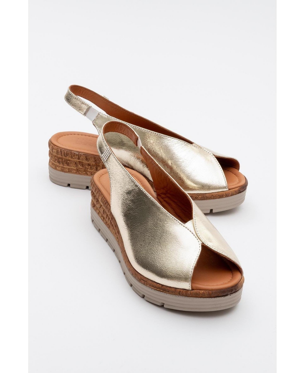 Click here for Blom Leather Platform Sandal (Women) - Gold leathe... prices