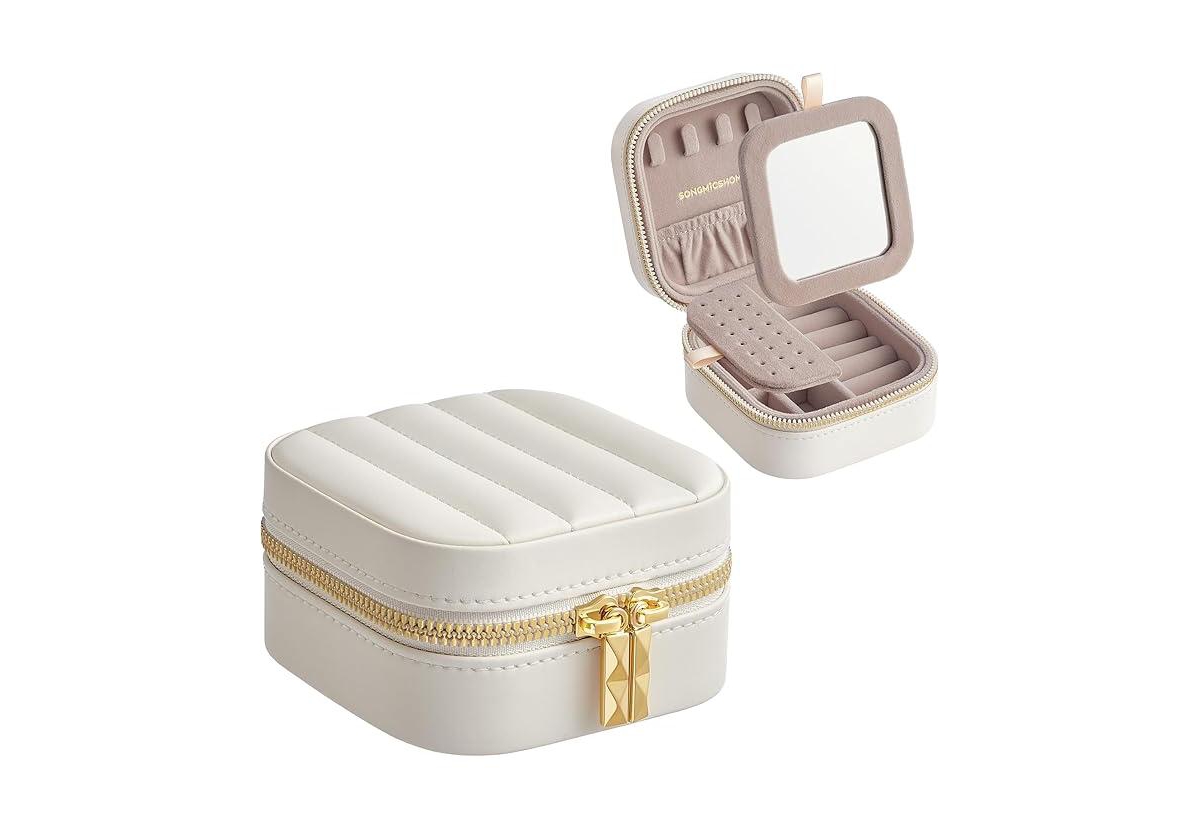 Click here for Songmics Home Jewelry Box - Cloud white prices