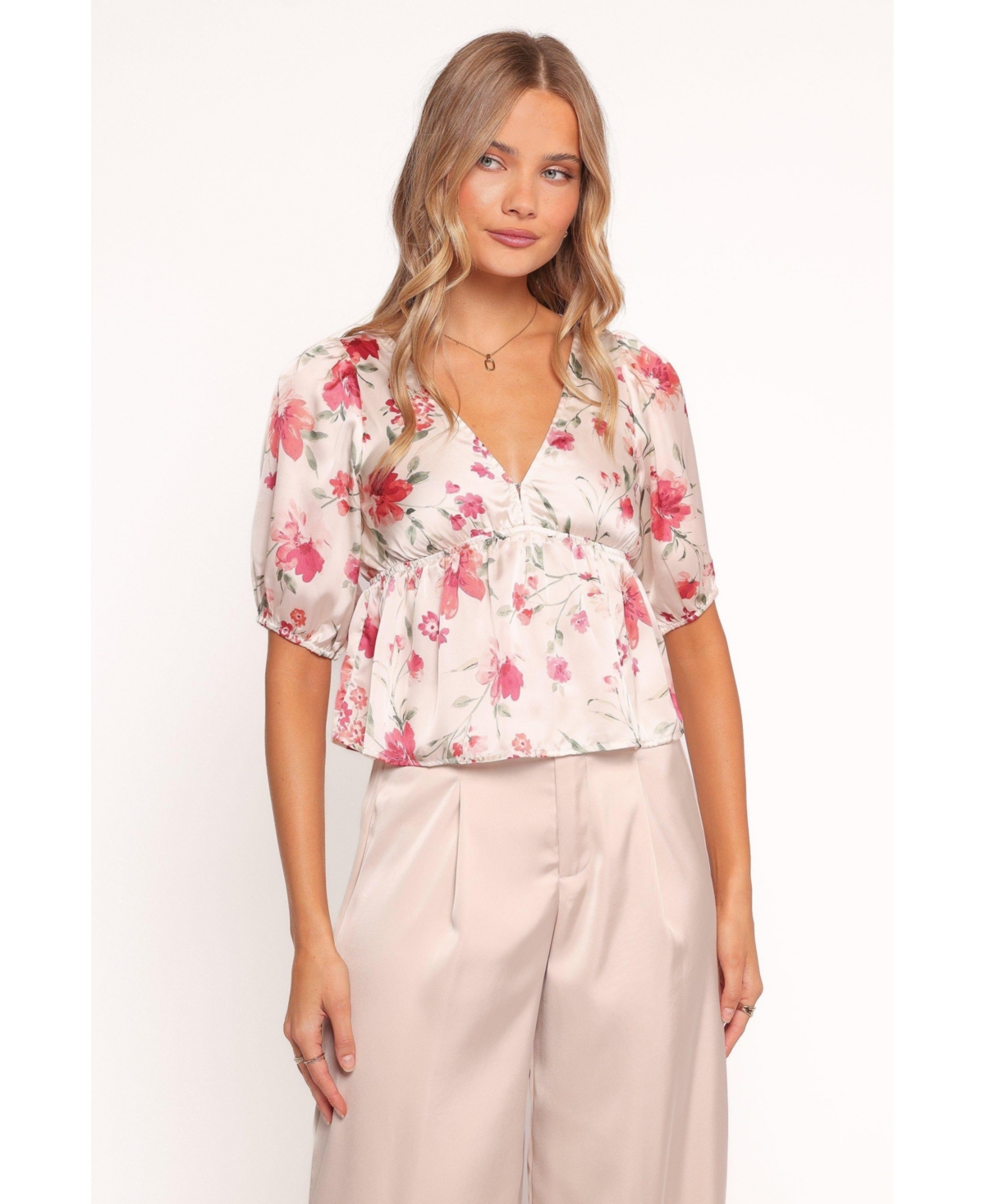 Click here for Petal and Pup Womens Tove Top - Cameo Floral Xl -... prices