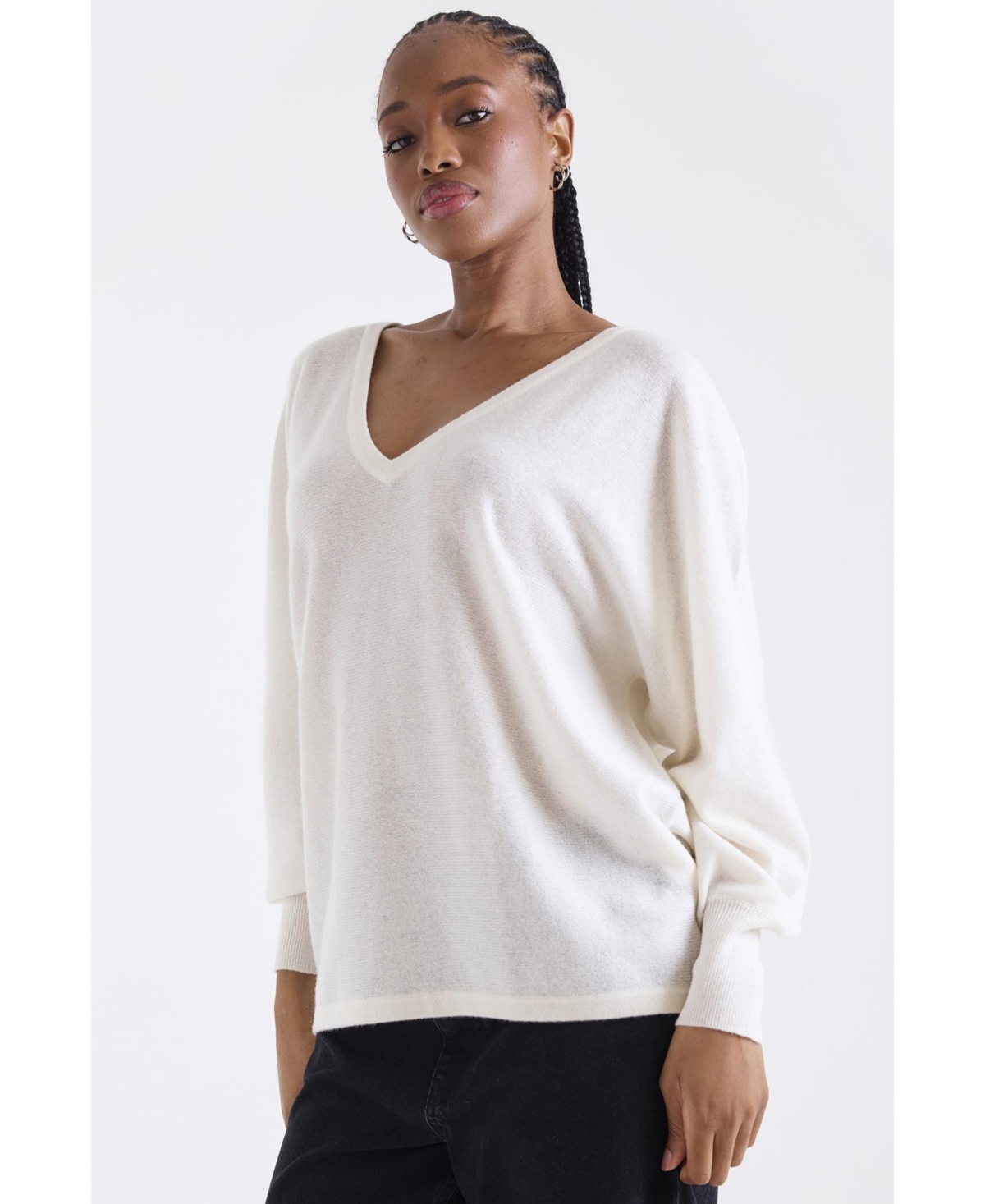 Click here for 1982 Womens Paros Poncho V-Neck Cashmere Sweater -... prices