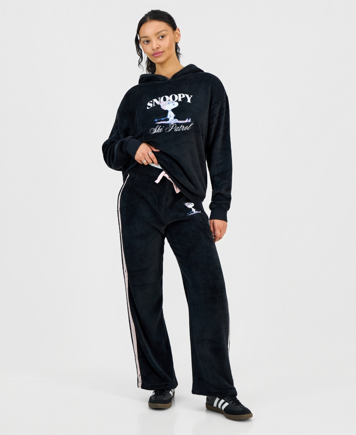 Click here for Love Tribe Juniors Snoopy Lace-Trim Plush Lounge P... prices