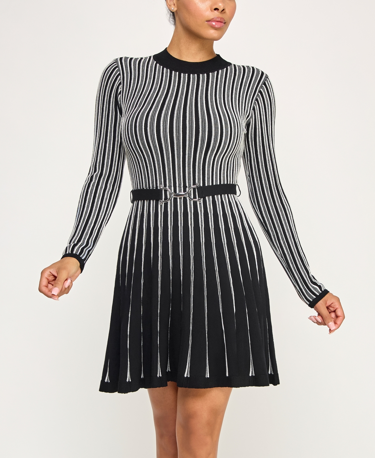 Click here for Invitee Juniors Vertical Ottoman Stripe Short Swea... prices