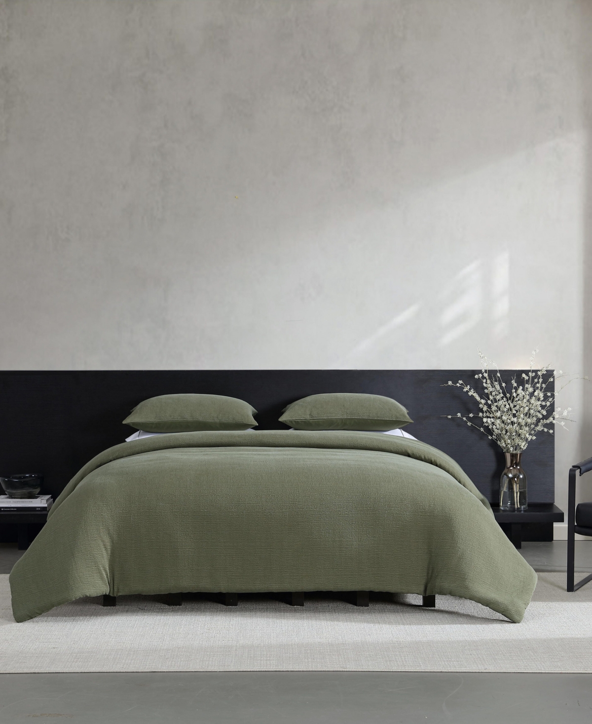 Click here for Vera Wang Carved Lines Matelasse 3-Pc. Comforter S... prices