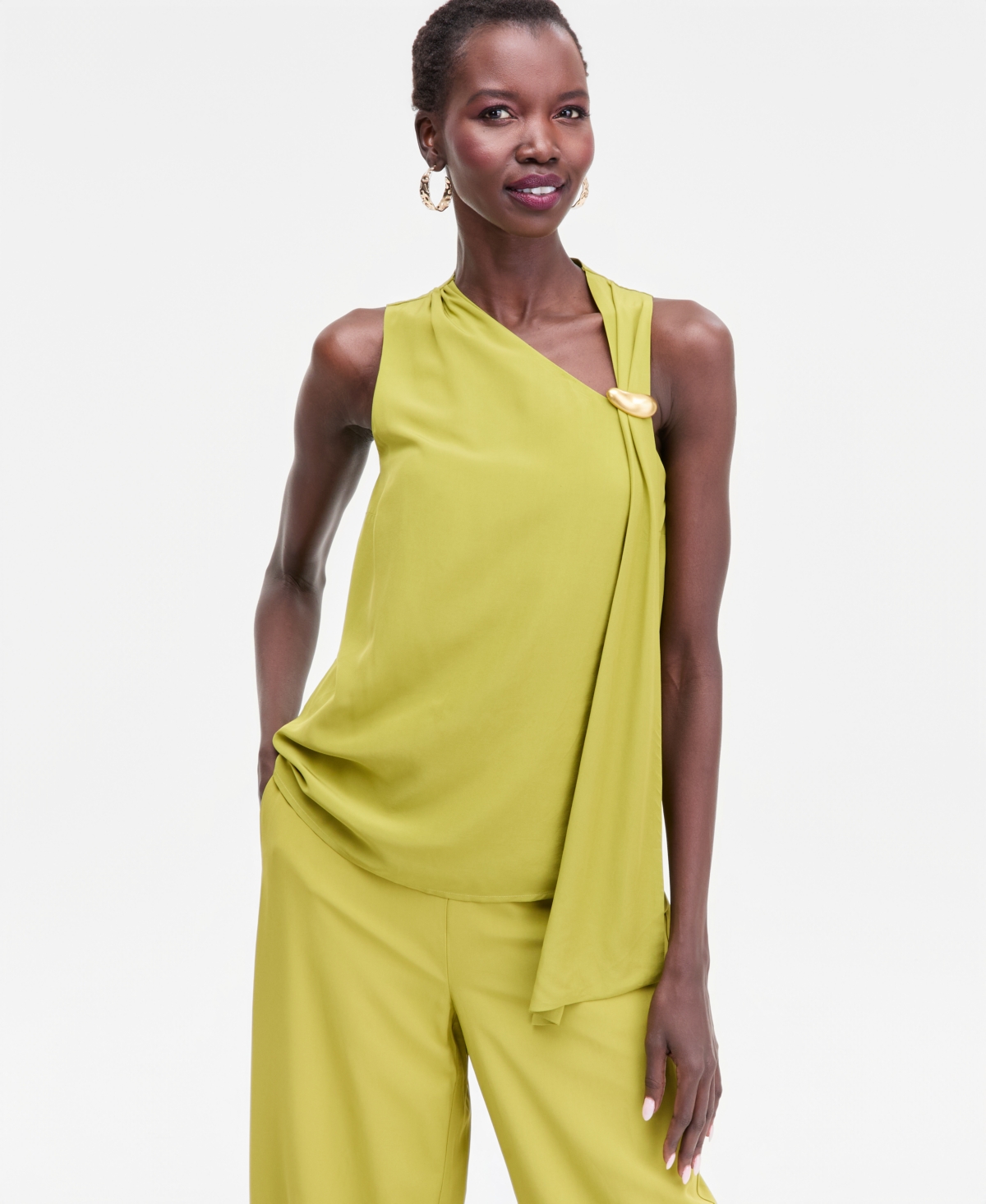 Click here for I.n.c. International Concepts Womens Sleeveless Sc... prices