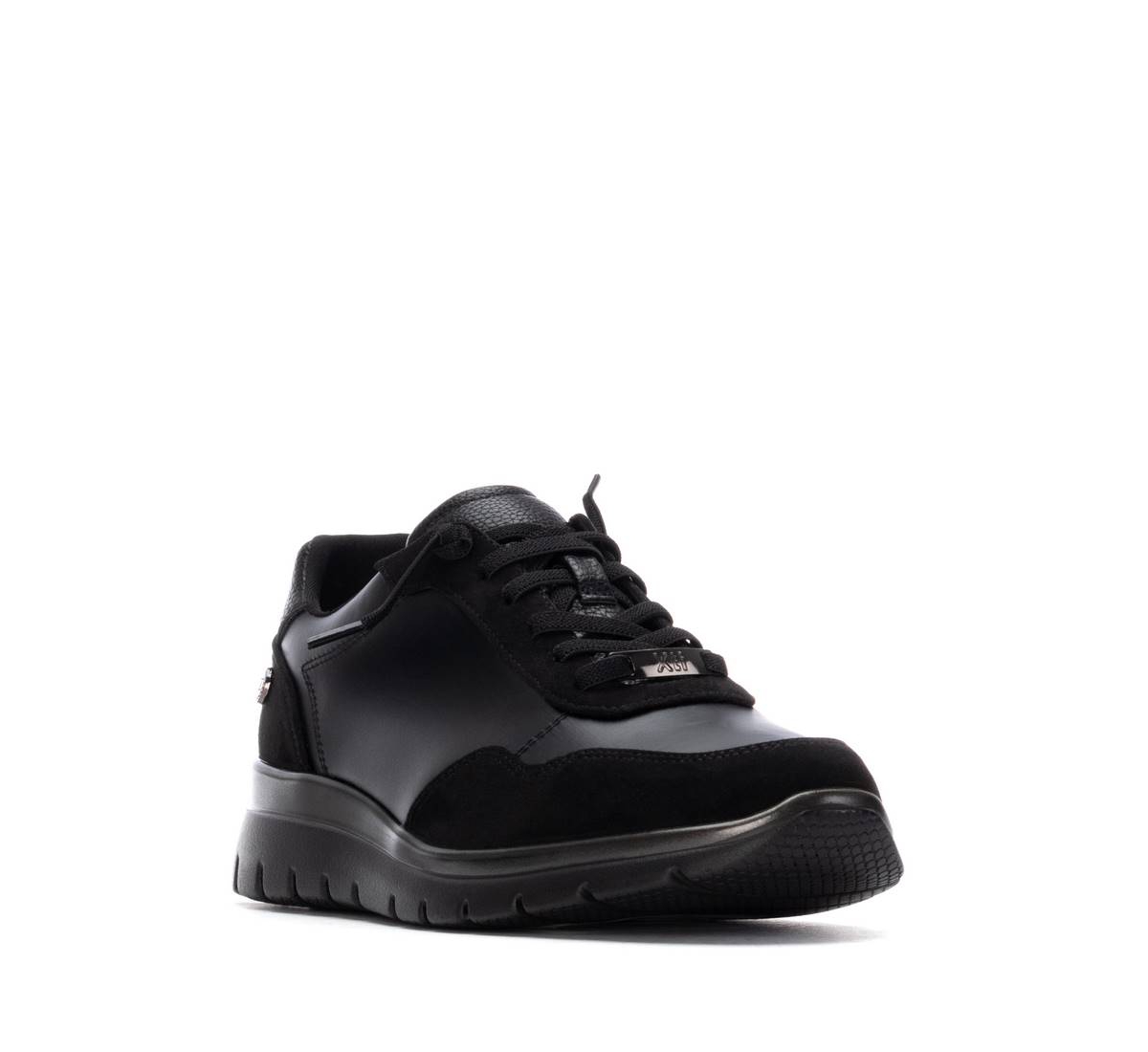 Click here for Xti Womens Suede Casual Sneakers - Black prices
