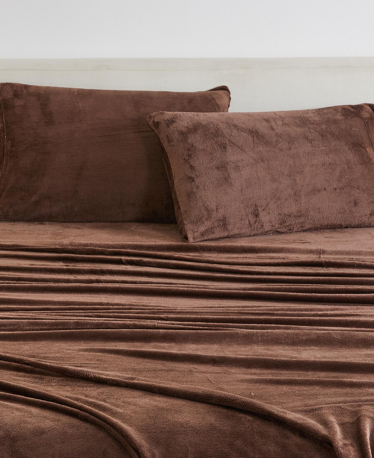 Click here for Linery & Co. Ultra-Soft Velvet Plush Solid Sheet S... prices