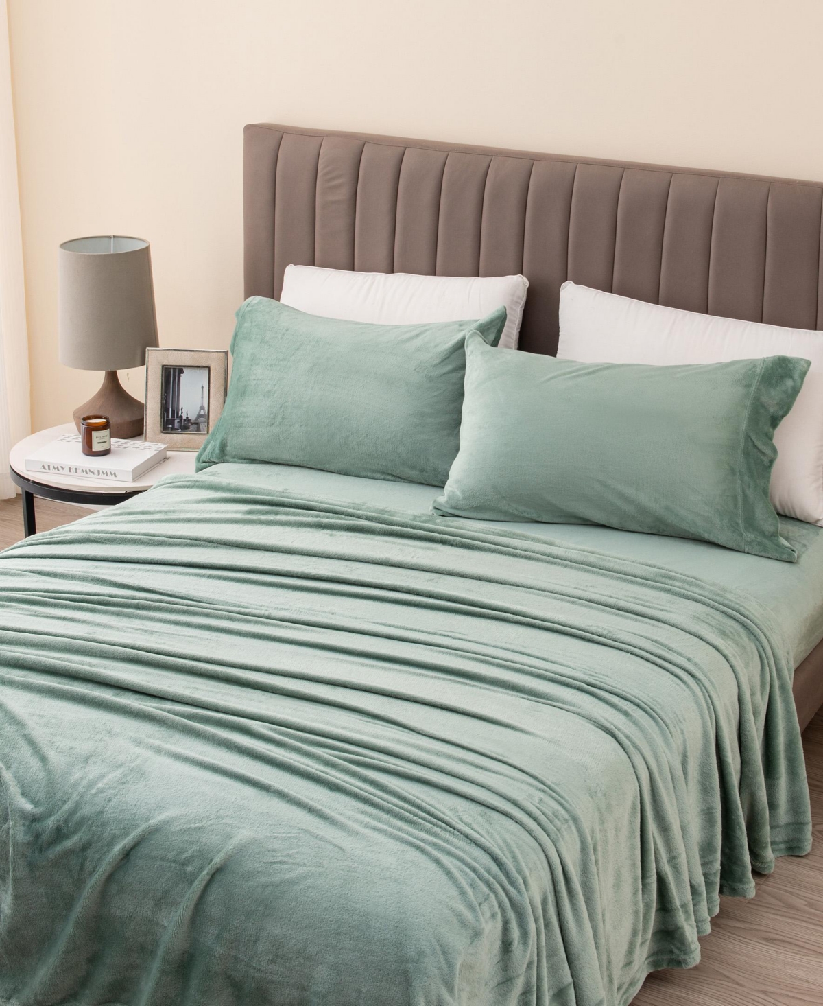 Click here for Linery & Co. Ultra-Soft Velvet Plush Solid Sheet S... prices