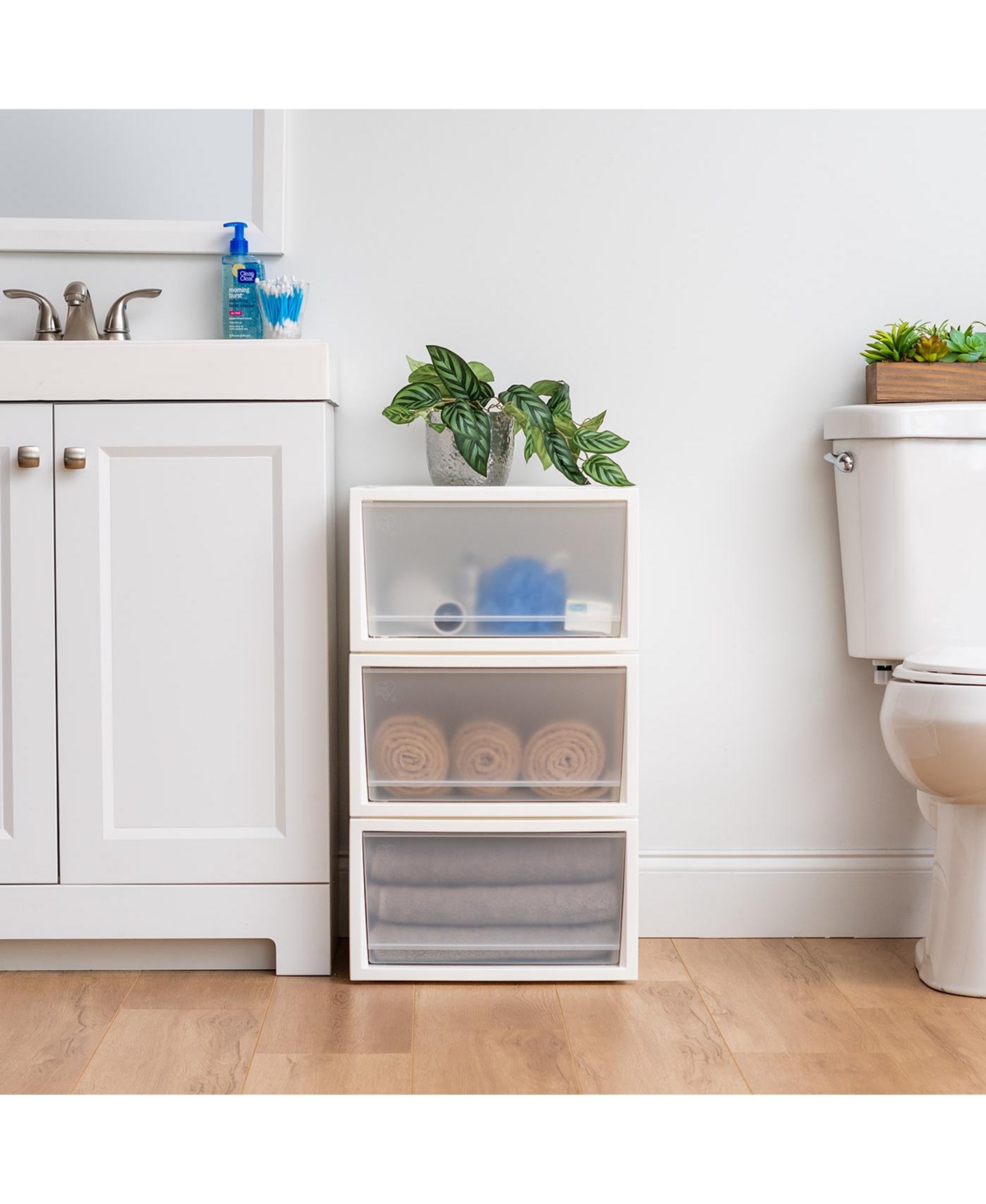 Click here for Iris Usa 4 Pack 34 Qt Medium Stackable Plastic Sto... prices