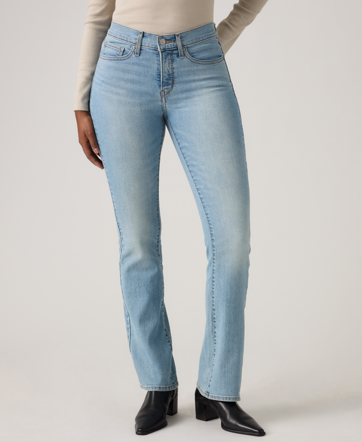 Click here for Levis Juniors Bootcut Mid-Rise Jeans - Up And Away prices