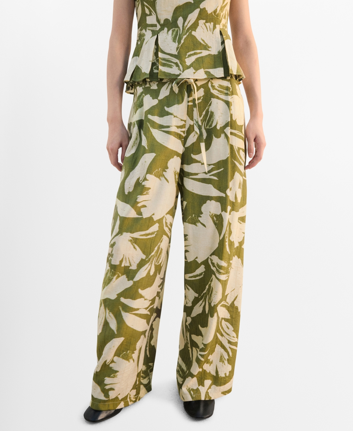 Click here for Mango Womens Floral Print Straight Pants - Green prices