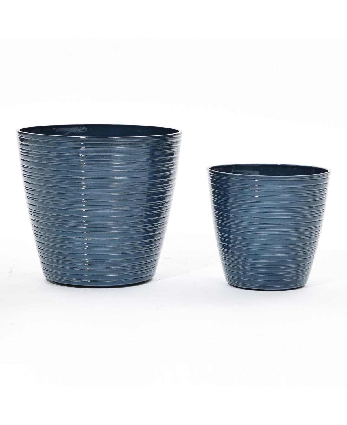 Click here for LuxenHome 2-Piece Tapered Round Plastic Planters S... prices