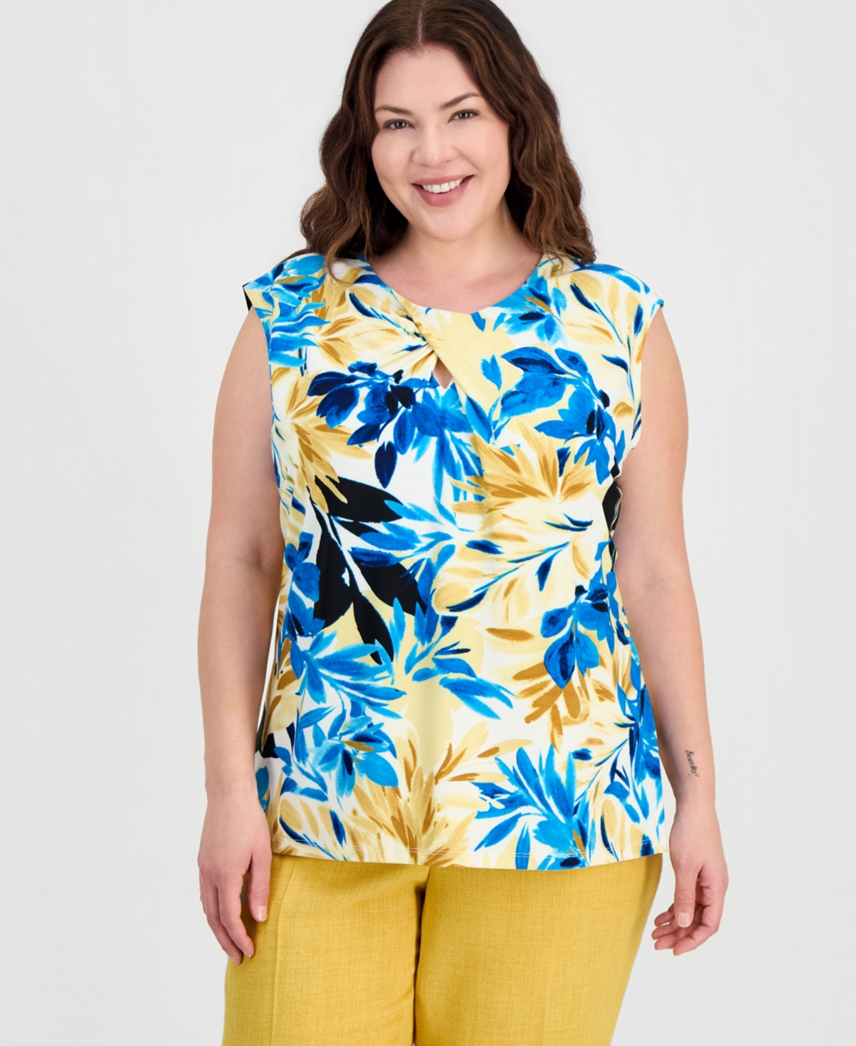 Click here for Kasper Plus Size Extended-Shoulder Floral-Print To... prices