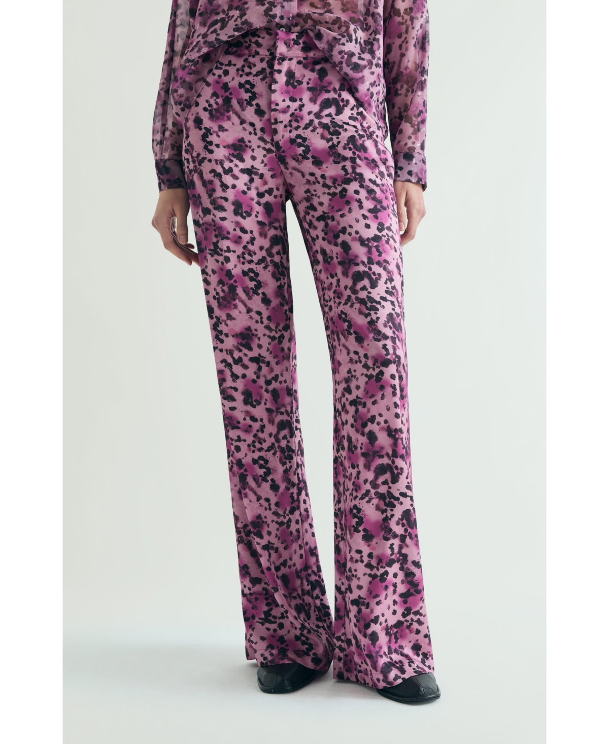 Click here for Scalpers Womens Animal Print Fluid Pants - Mauve prices