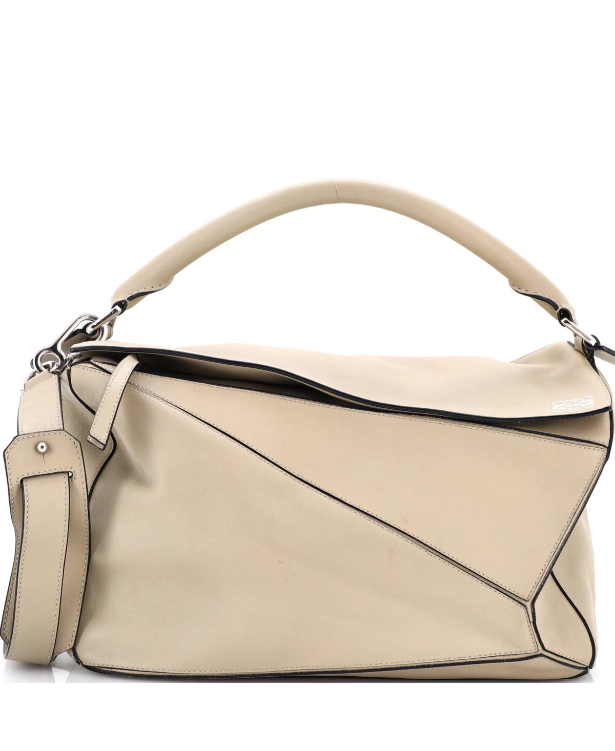 Click here for Pre-Owned Loewe Large Puzzle Bag Leather - Natural prices