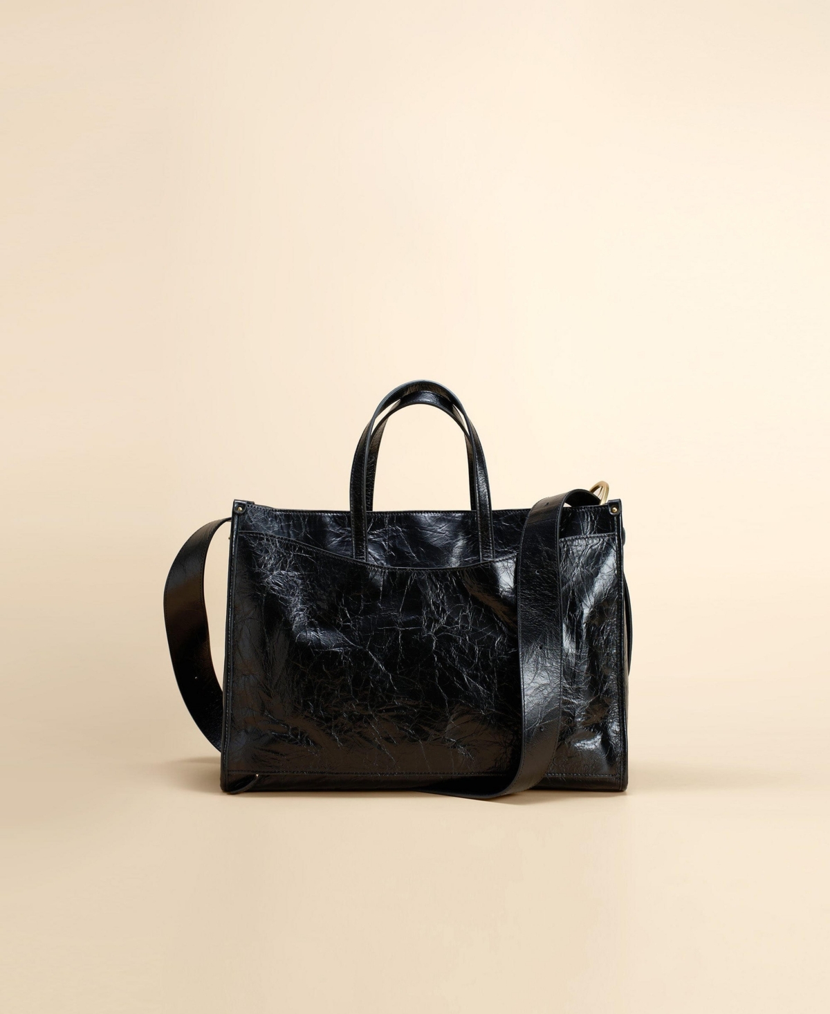 Click here for Oleada Reverie Waxed Leather Laptop Tote - Obsidia... prices