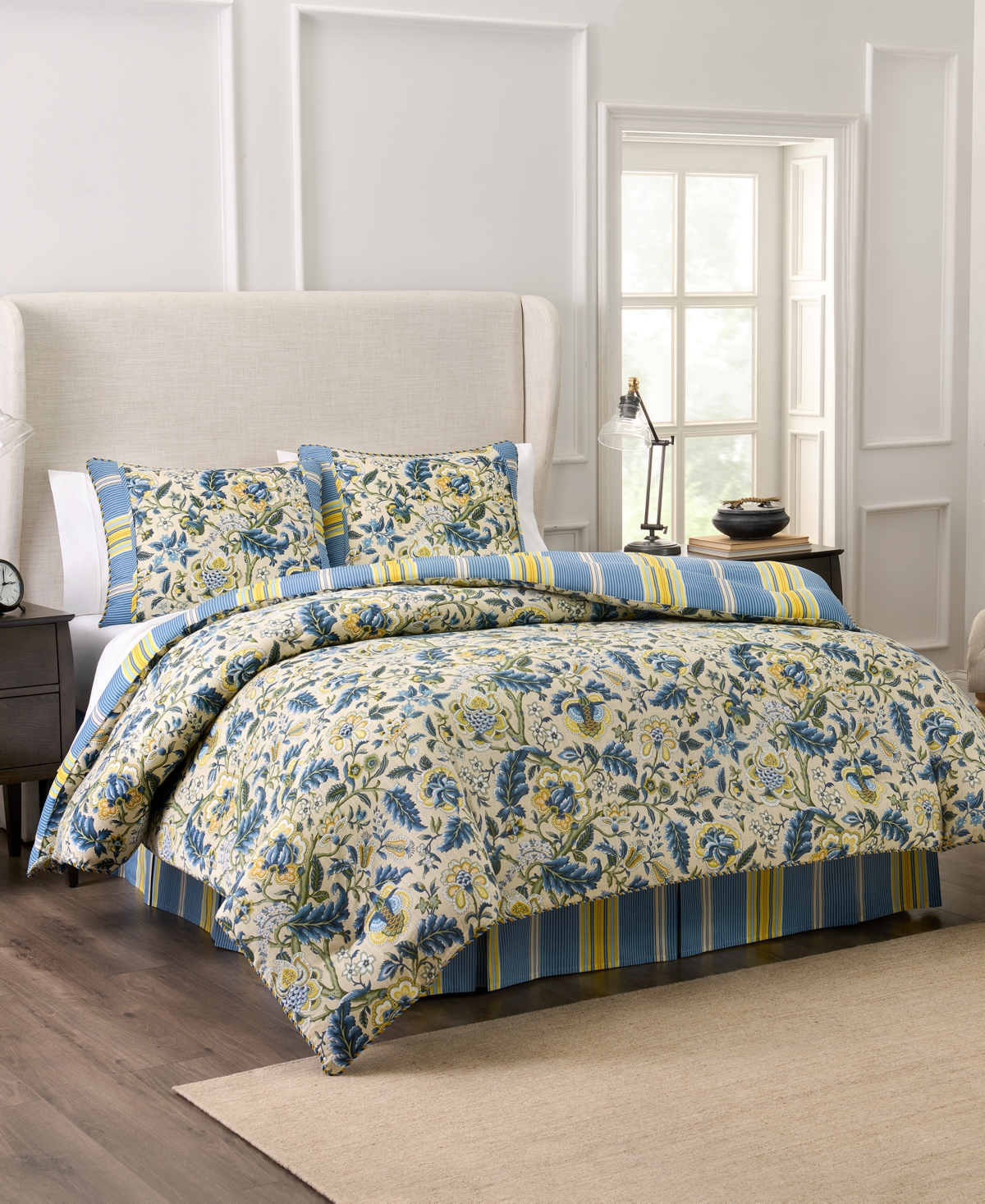 Click here for Waverly Imperial Dress Cotton 4-Pc. Comforter Set... prices