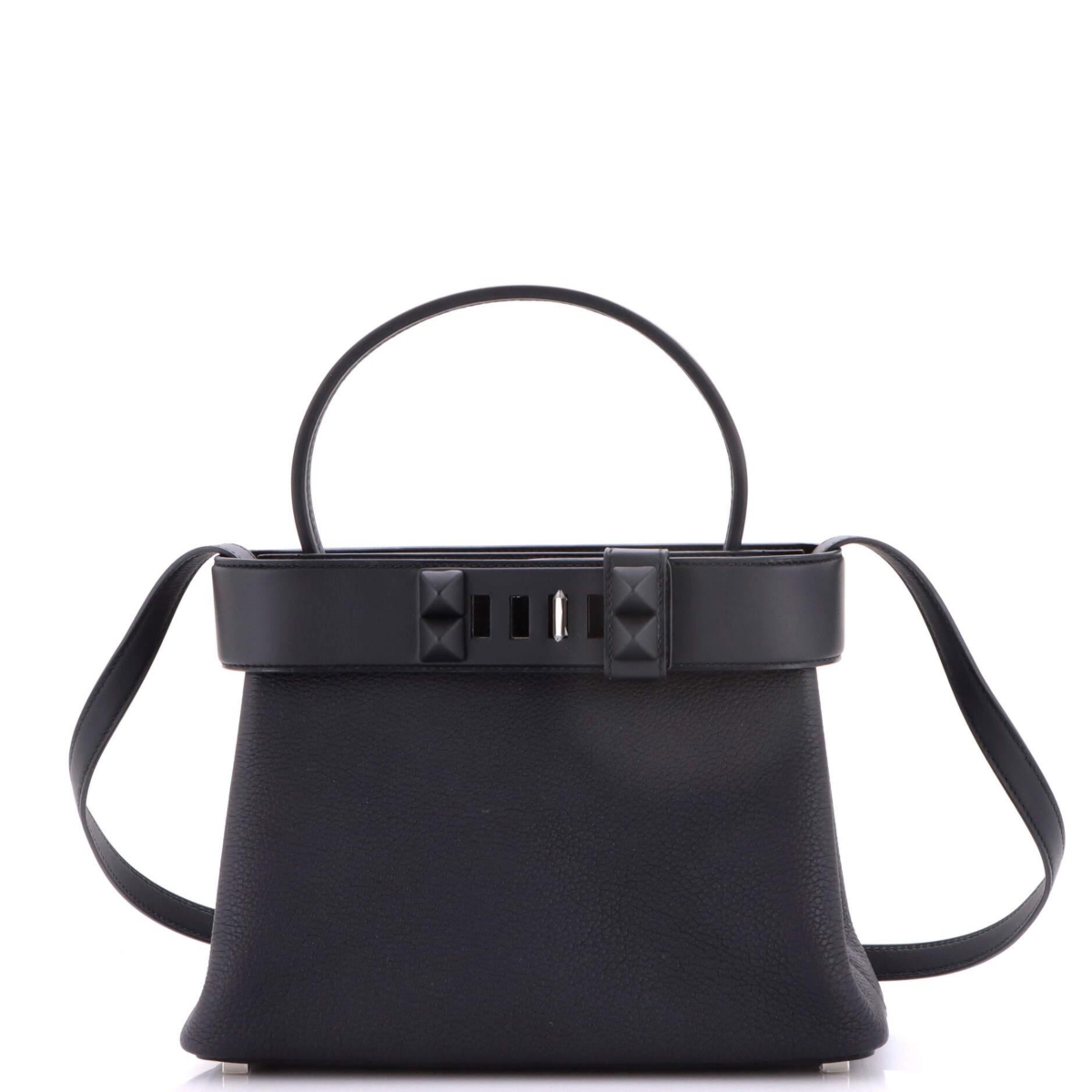 Click here for Pre-Owned HERMES Medor Handbag Togo - Black prices
