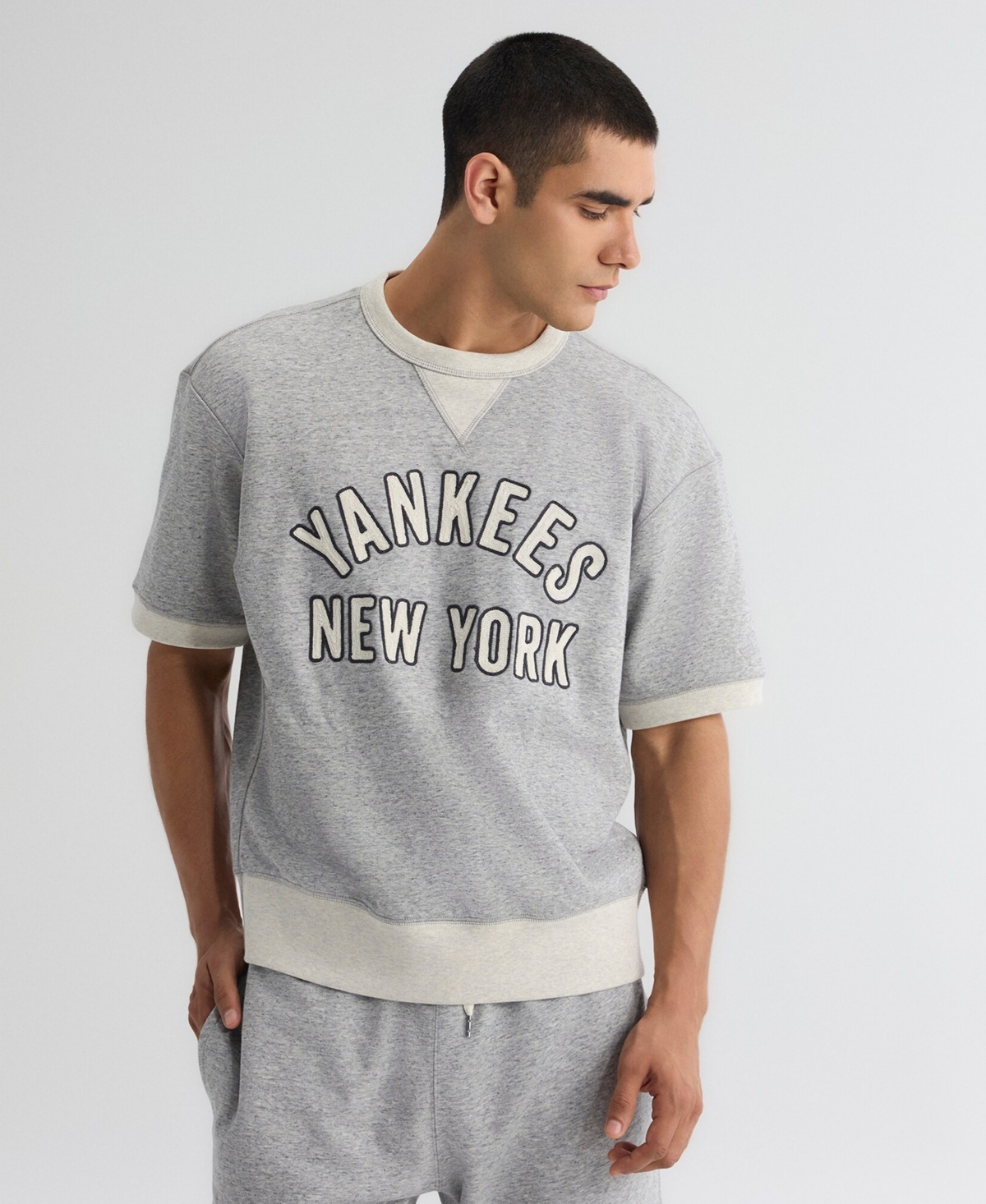 Click here for Fanatics Mens Steel Heather New York Yankees Iconi... prices