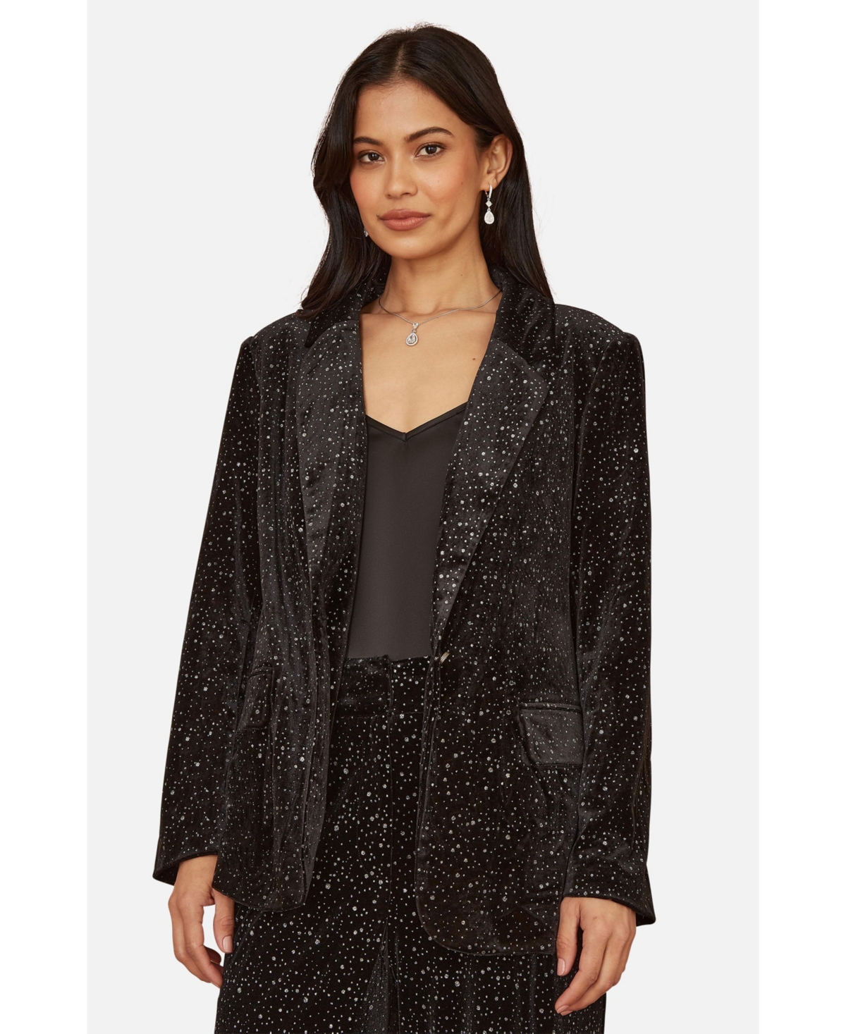 Click here for Yumi Womens Velvet Sparkle Oversize Blazer - Black prices