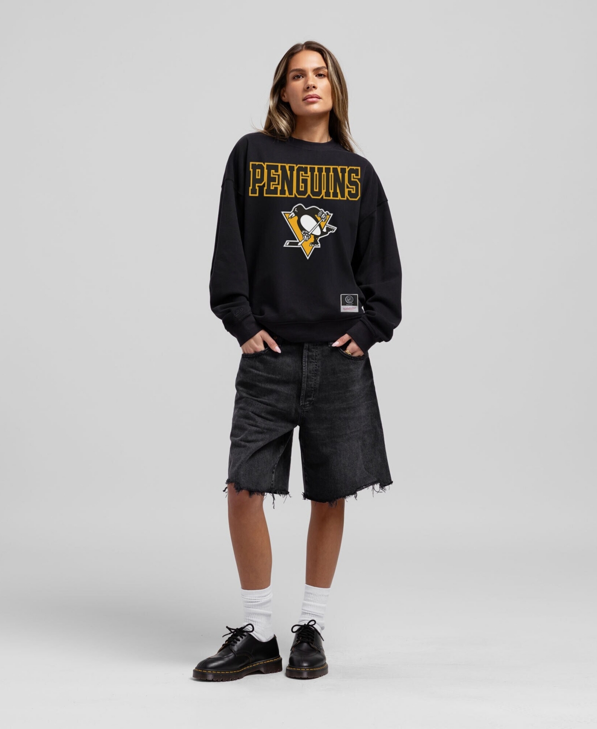 Click here for Mitchell & Ness Womens Black Pittsburgh Penguins C... prices