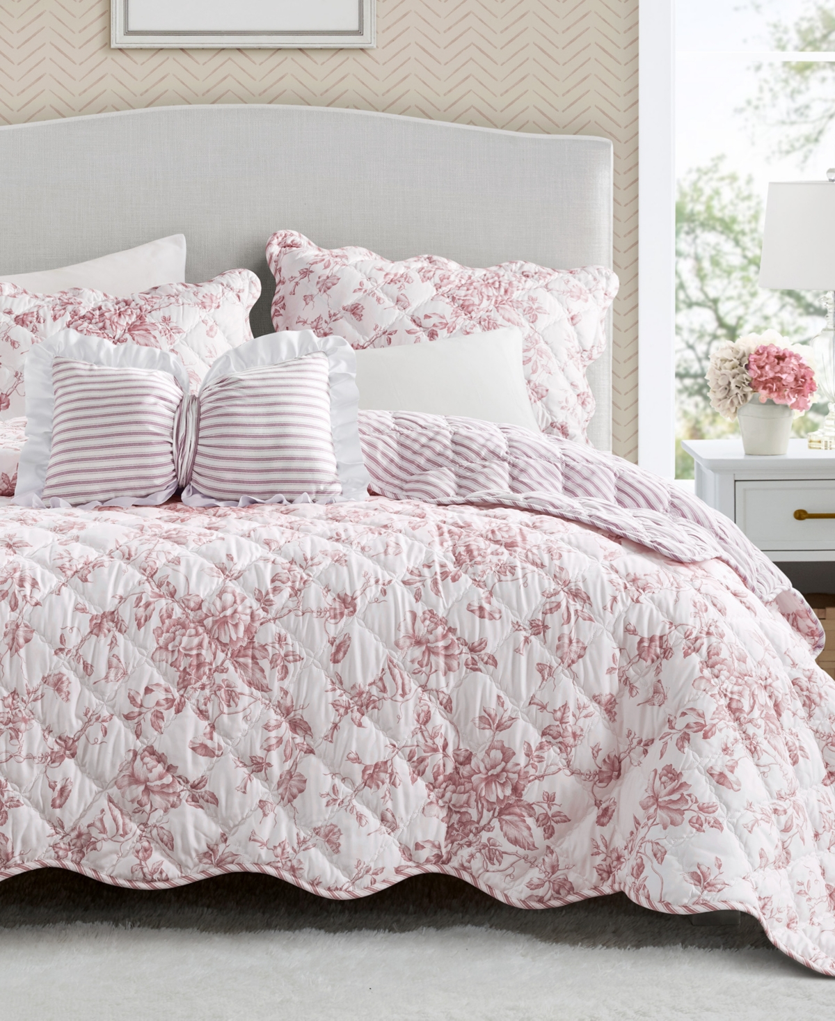 Click here for Madison Park Essentials Adele Reversible Floral 4-... prices