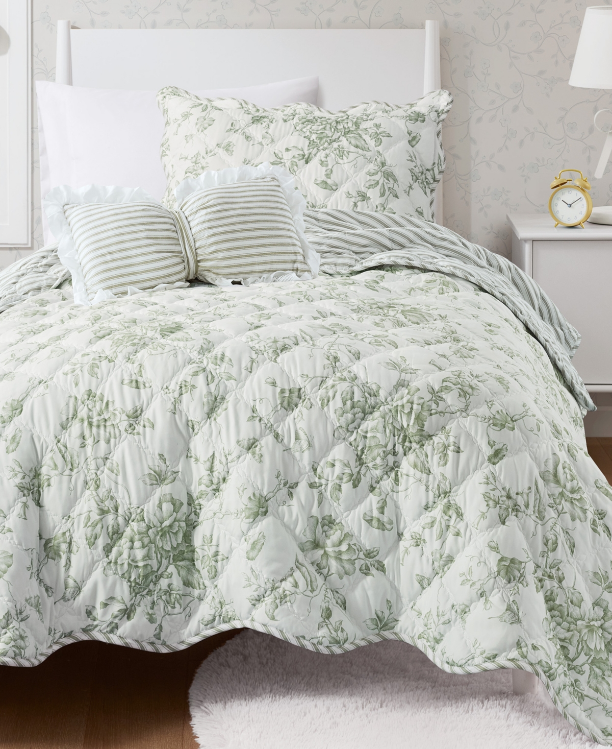 Click here for Madison Park Essentials Adele Reversible Floral 3-... prices
