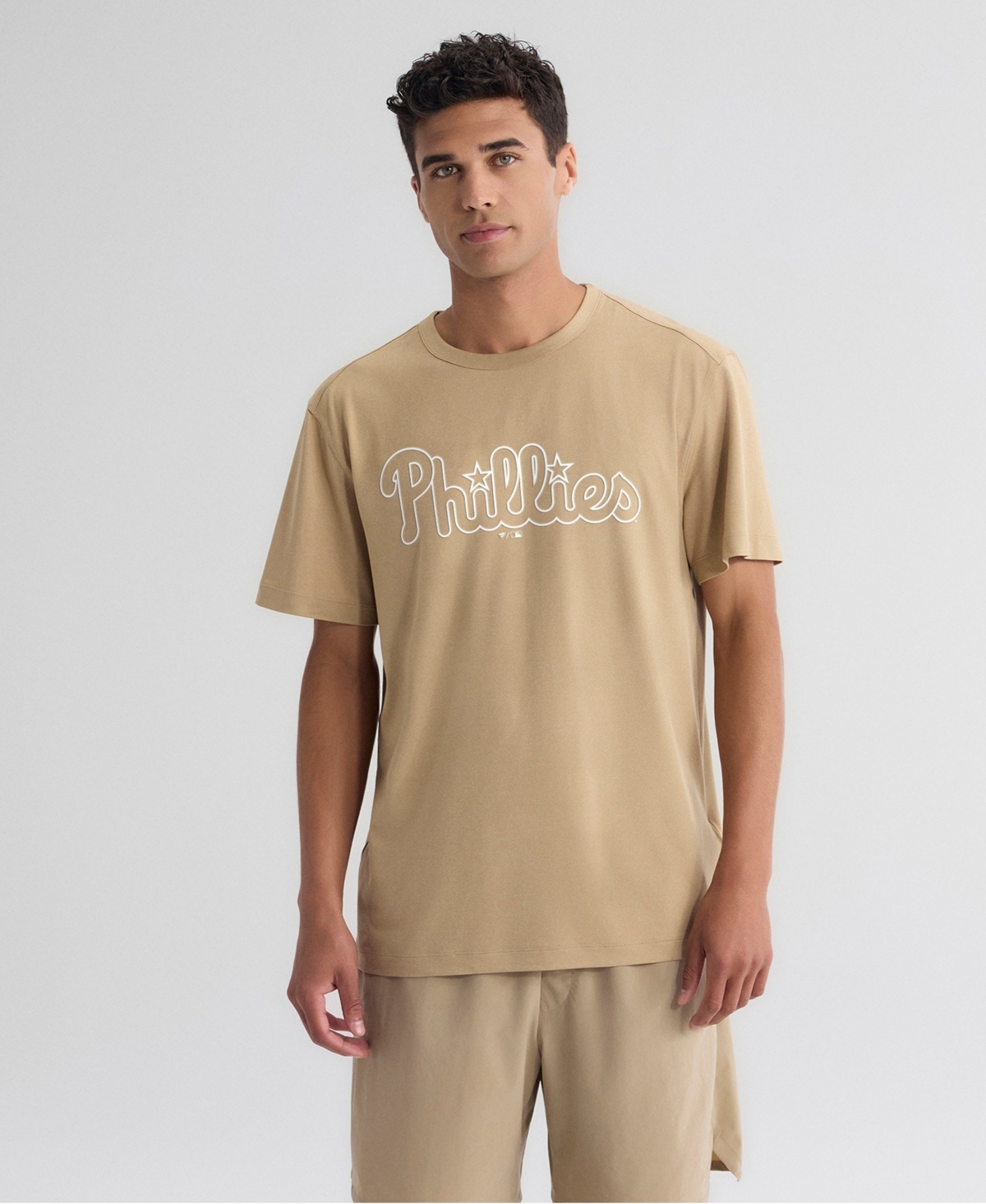 Click here for Fanatics Mens Khaki Philadelphia Phillies Clutch W... prices