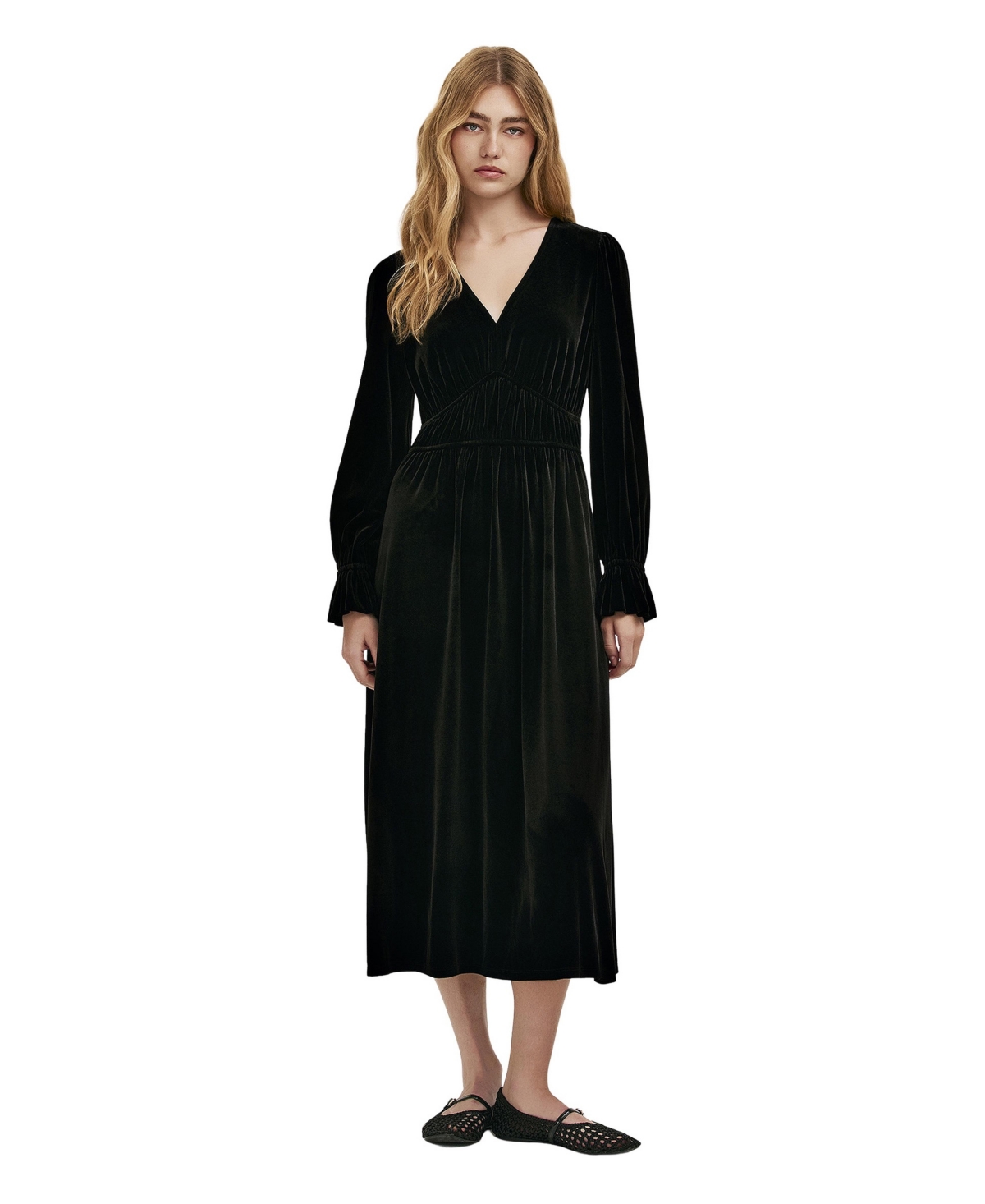 Click here for Finery London Womens Laila Velvet V-Neck Midi Dres... prices