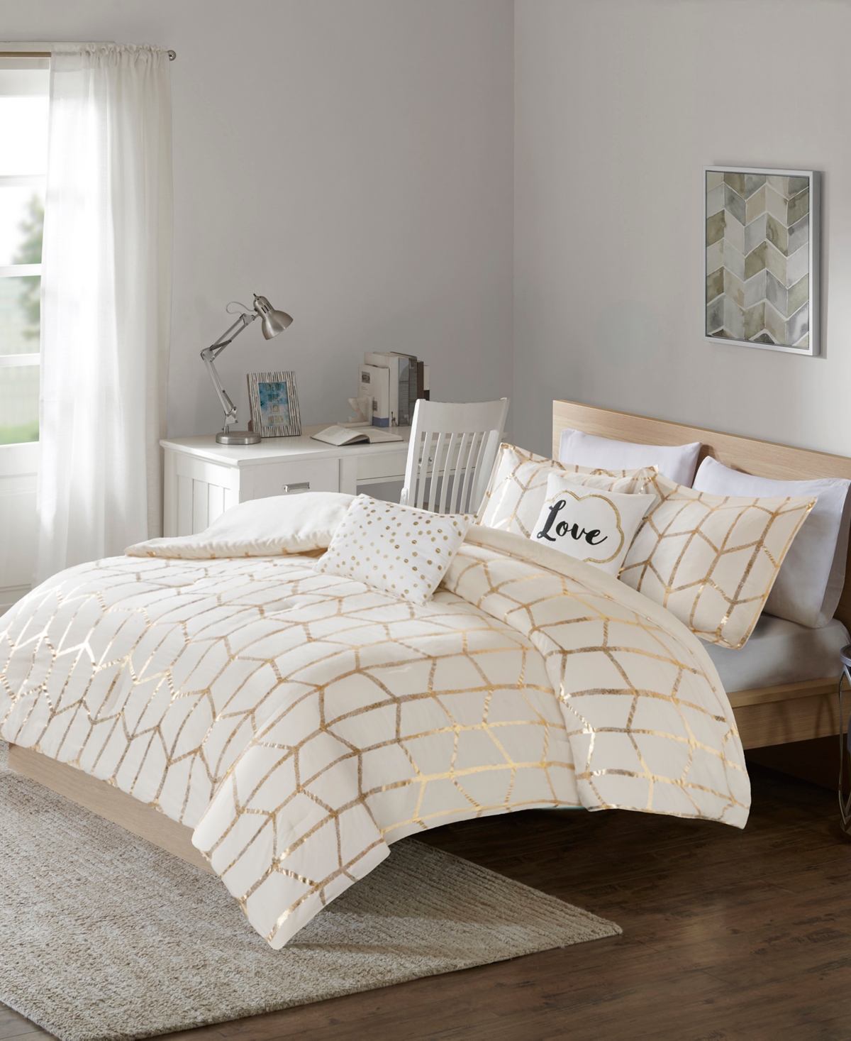 Click here for Intelligent Design Raina Metallic 5-Pc. Comforter... prices