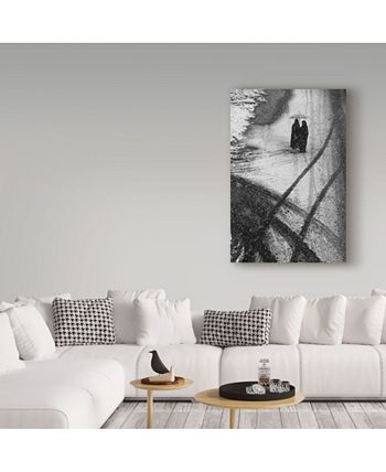 Trademark Innovations Nima Karimi 'A Couple' Canvas Art - 22" x 2" x 32" - Macy's