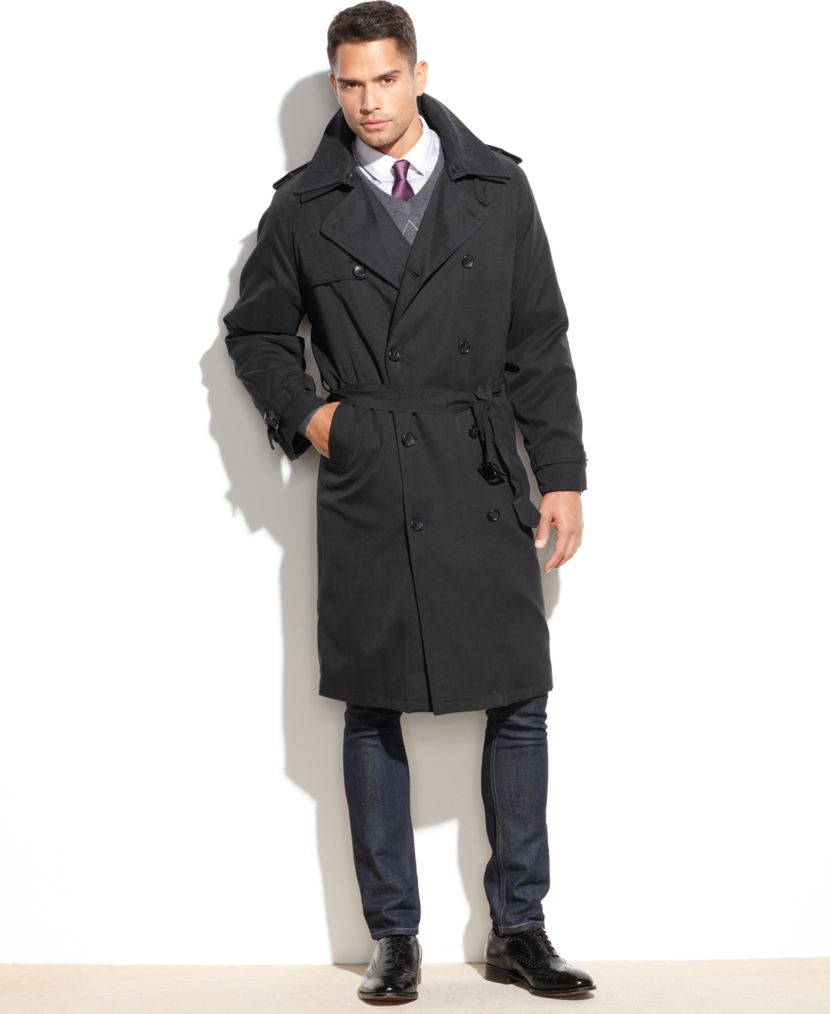 Click here for Men Classic Fit Iconic Belted Trench Raincoat - Bl... prices