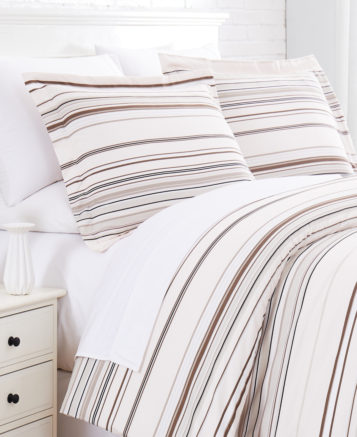 Click here for Southshore Fine Linens Stripe 3-Pc. Comforter Set... prices