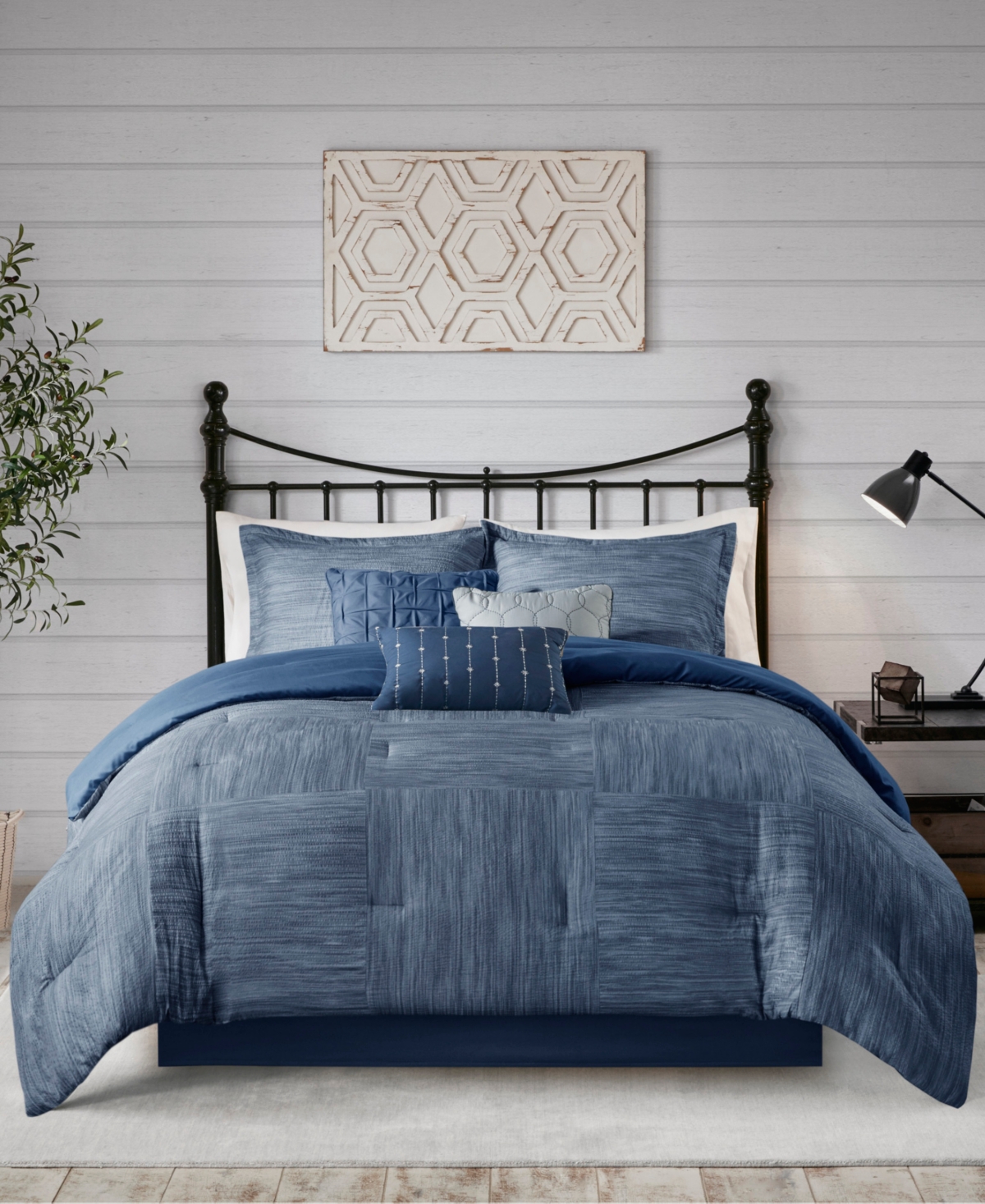Click here for Madison Park Walter Seersucker 7-Pc. Comforter Set... prices