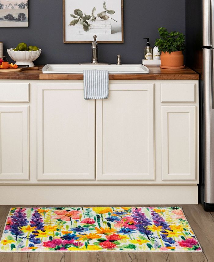 Mohawk Prismatic Spring Bouquet 2'6" x 4'2" Area Rug - Macy's