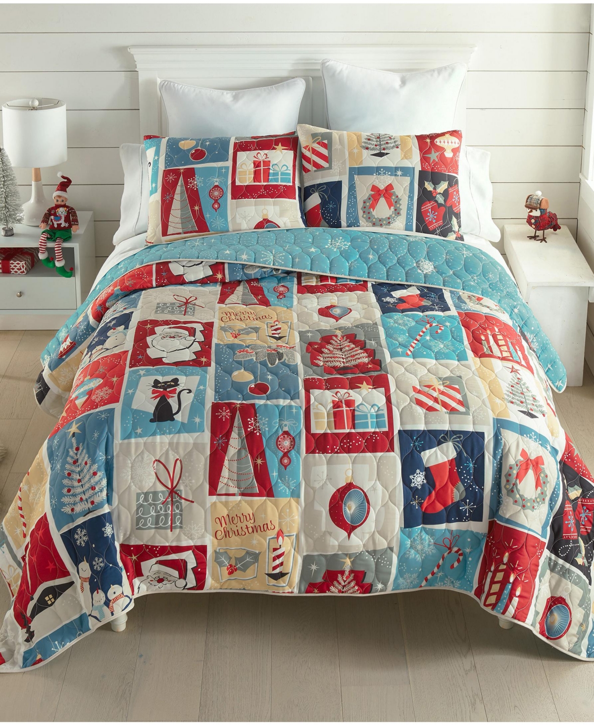 Click here for Donna Sharp Retro Christmas 3 Piece Reversible Qui... prices