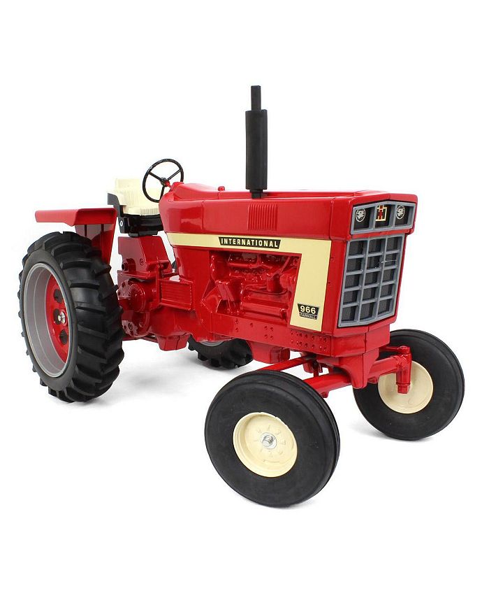 Scale Models 1/8 International Harvester Wide Front Tractor - Macy's
