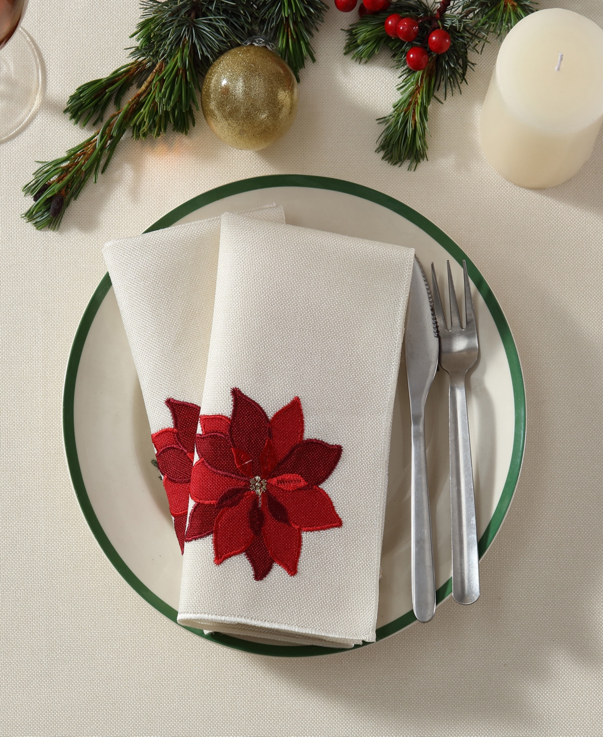 Click here for Elrene 4-Pc. Poinsettia Fabric Napkins Set  17 x 1... prices