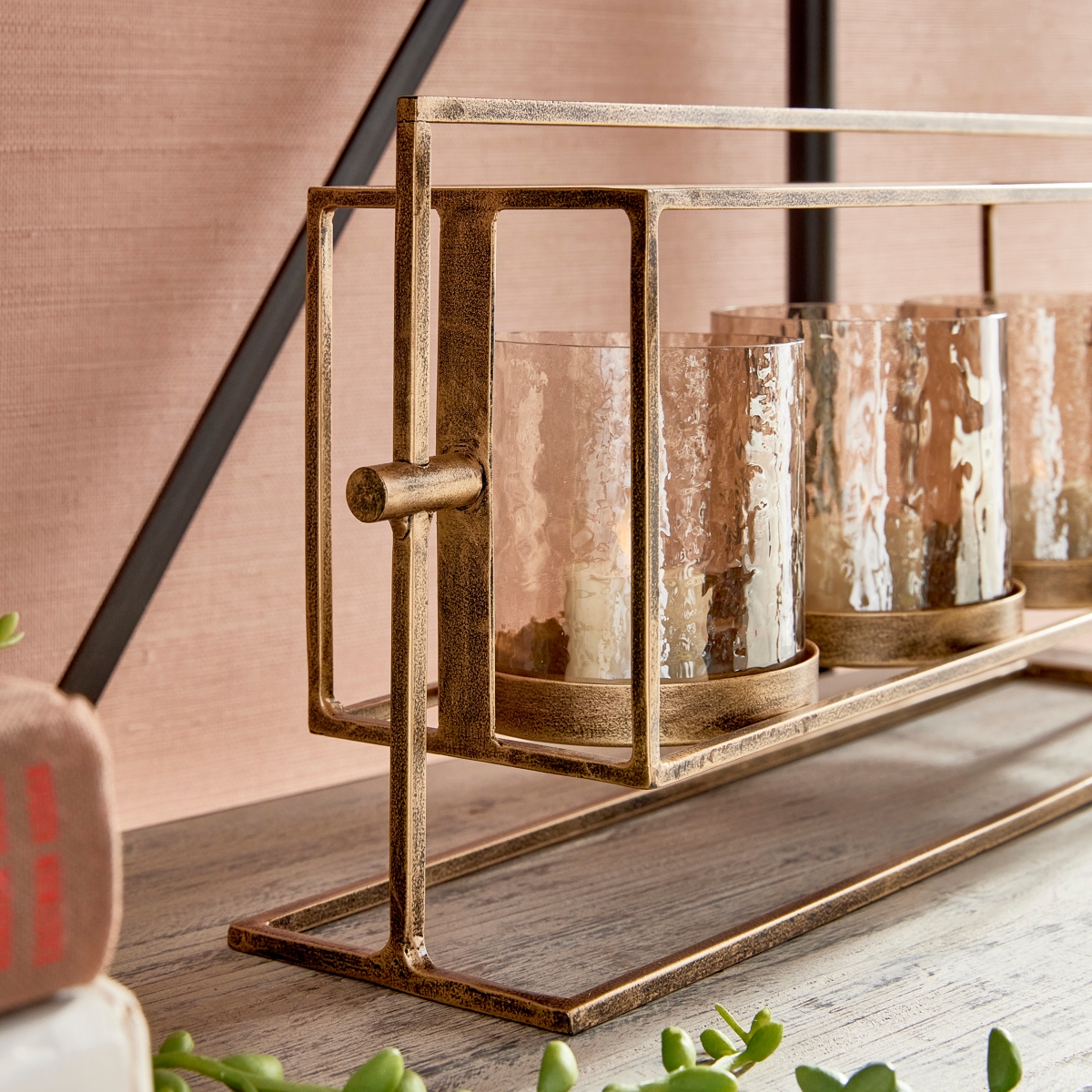 Click here for Wesley 3-Candle Hurricane - Gold prices