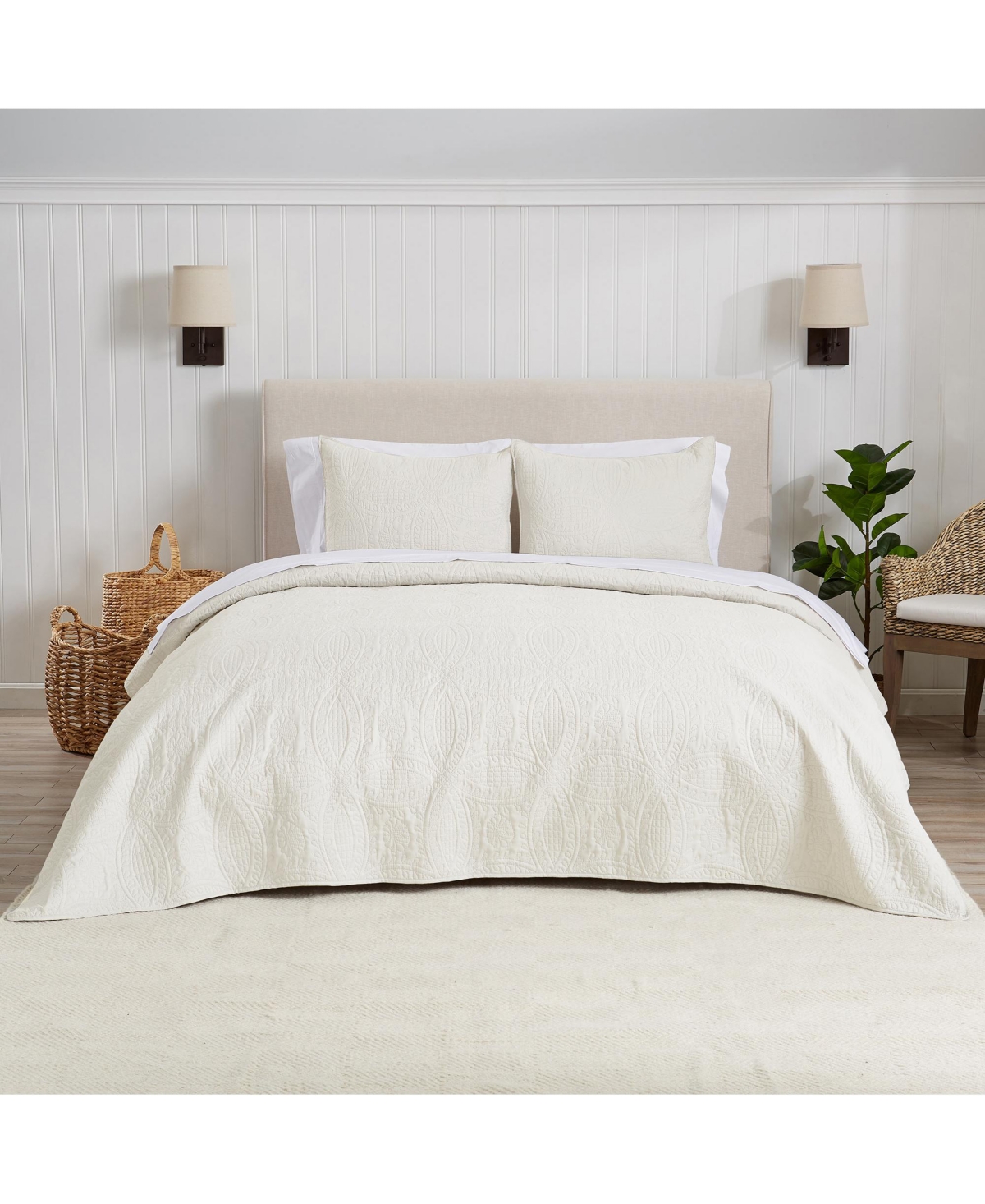 Click here for Linery & Co. Pinsonic Medallion Microfiber Quilt S... prices