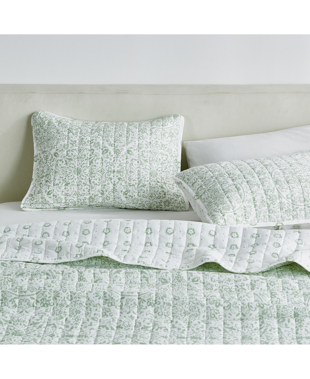 Click here for Linery & Co. Floral Printed Reversible Stitched Qu... prices