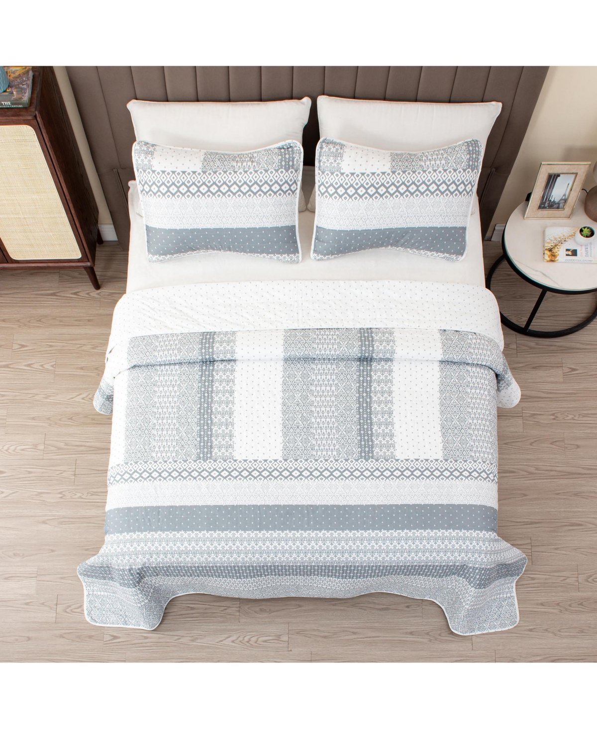 Click here for Linery & Co. Intricate Patchwork Design Microfiber... prices