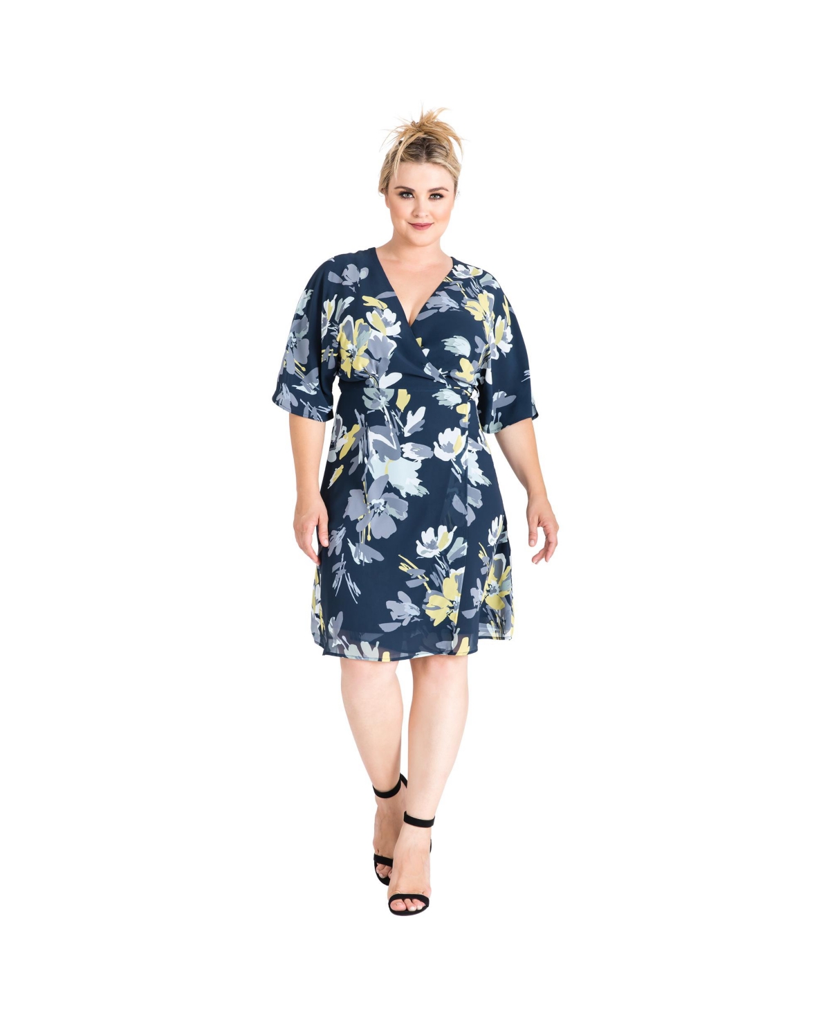 Click here for Standards & Practices Plus Size V-Neck Print Kimon... prices